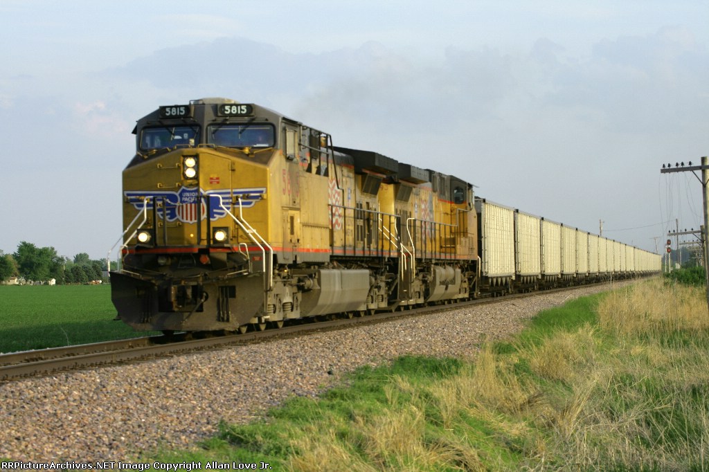 UP 5815 north